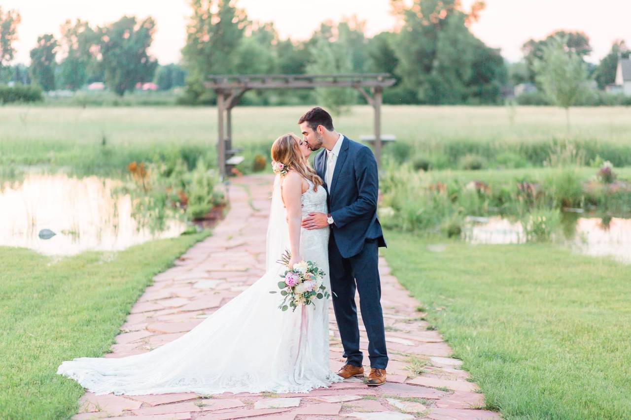 Blue Haven Barn and Garden - Venue - Sioux Falls, SD - WeddingWire