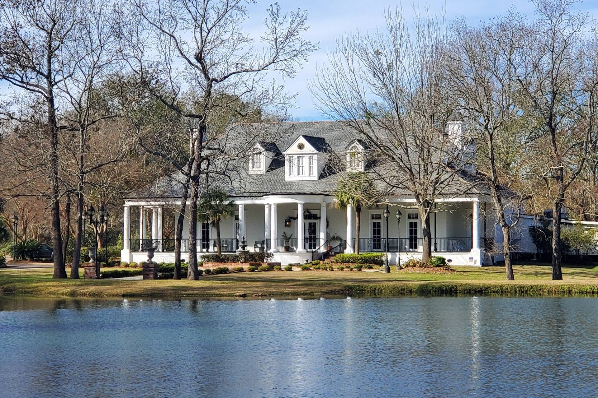 Lake House Reception Center - Venue - Baton Rouge, LA - WeddingWire