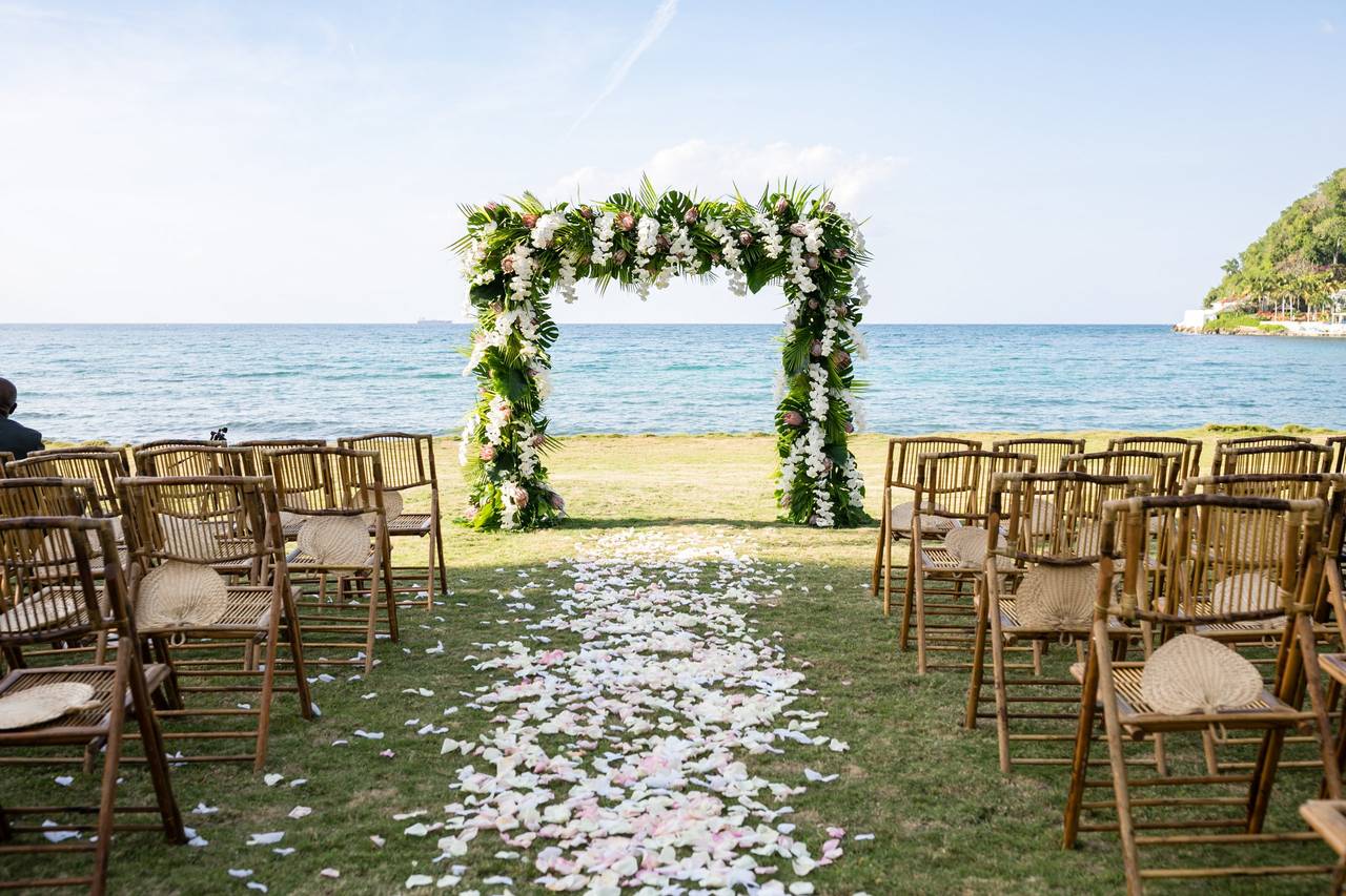 Tai Flora - Reviews, Photos & Deals 2026 - James Hill, JM - WeddingWire