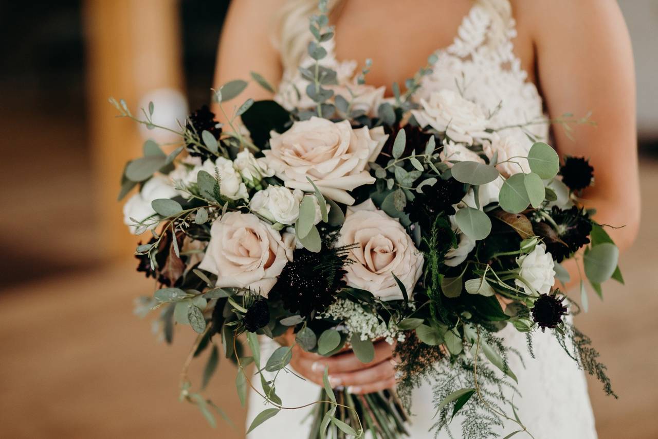 Flowers by Tami - Wedding Florists - Chattanooga, TN - WeddingWire