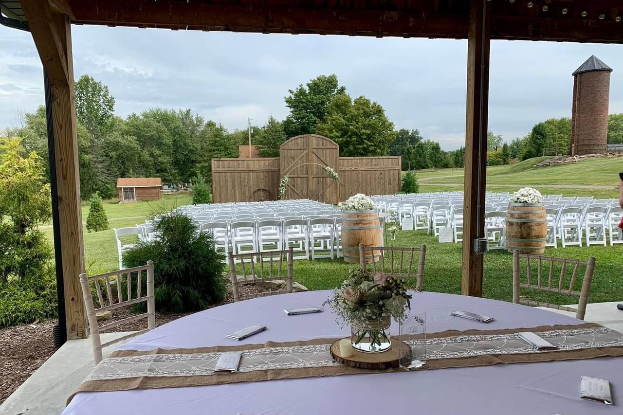Amazing Grace Barn at Lakeside - Reviews, Photos & Deals 2026 - Clark ...