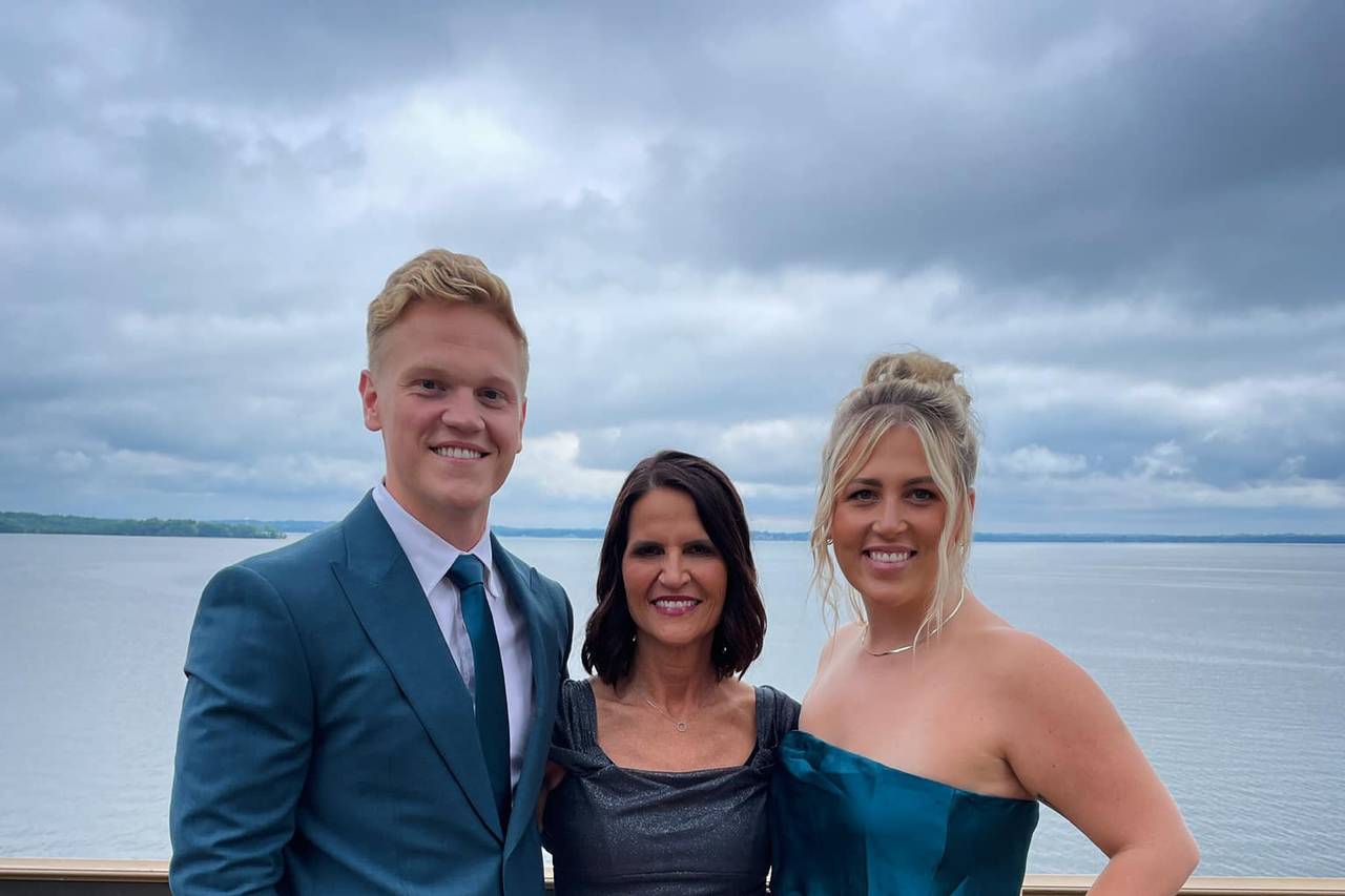 Laurie Olsen - Wedding Officiants - Menasha, WI - WeddingWire