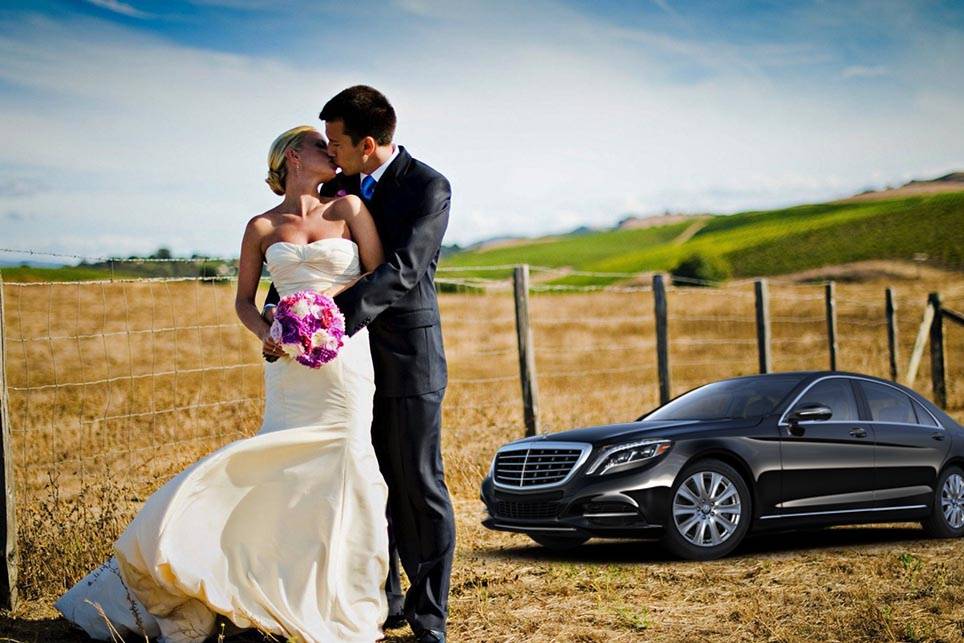 Wedding Limos & Wedding Transportation - WeddingWire