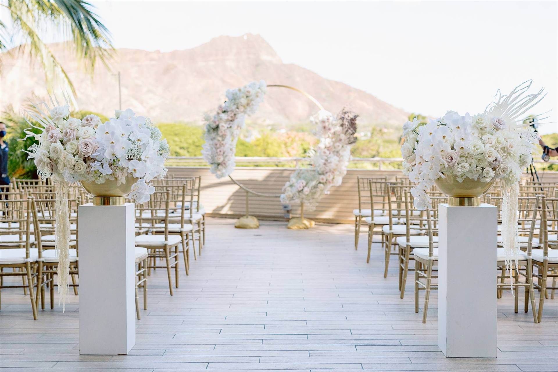 The Leahi Room & Lanai by Deck - Hotel Weddings - Honolulu, HI ...