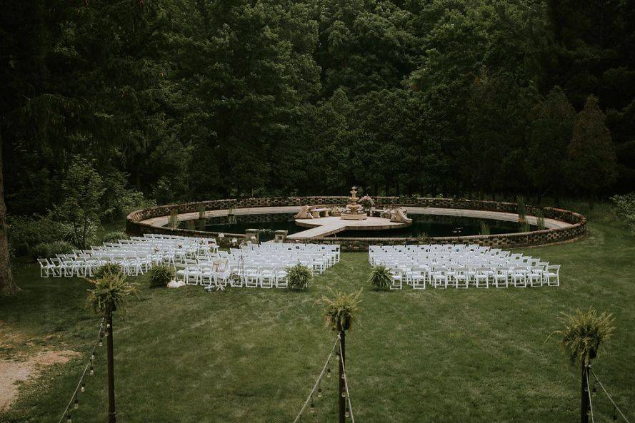 The Felt Mansion - Reviews, Photos & Deals 2026 - Holland, MI - WeddingWire