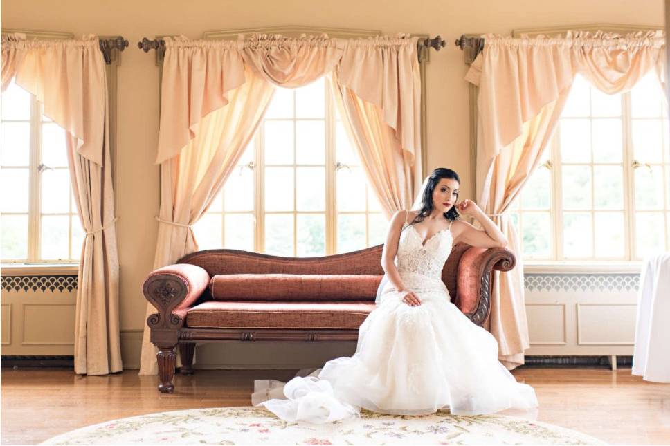 The Felt Mansion - Reviews, Photos & Deals 2026 - Holland, MI - WeddingWire