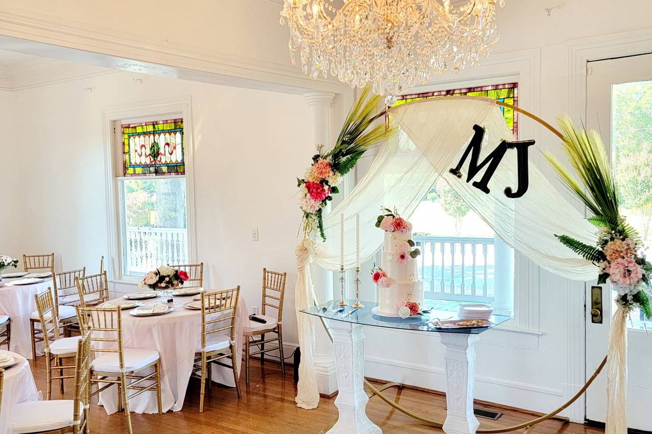 The Horse Mansion Fairburn Ga | The Chateau former home of Tyler Perry ...