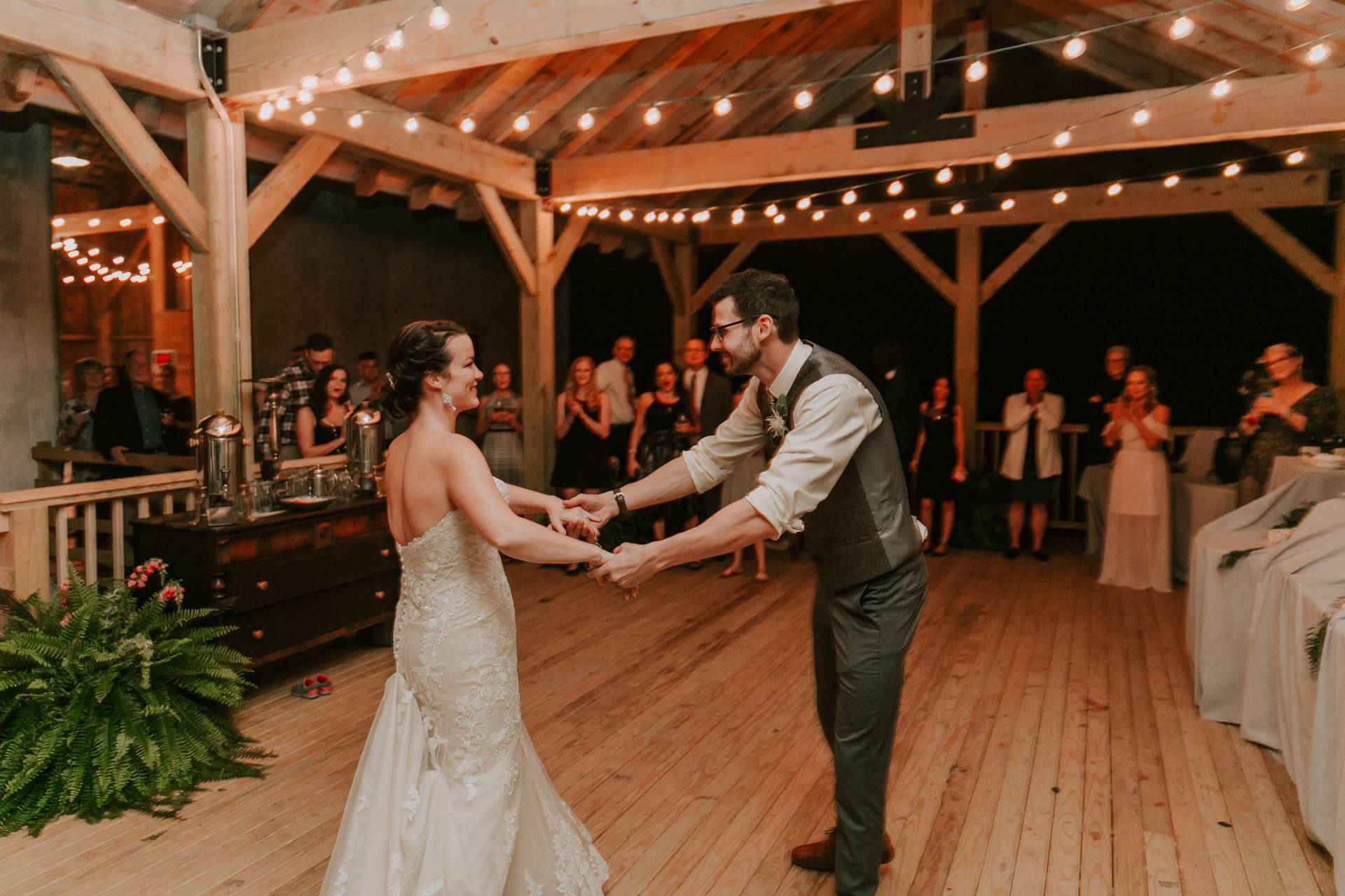 The Barn at Wolf Creek - Reviews, Photos & Deals 2026 - Akron, OH ...
