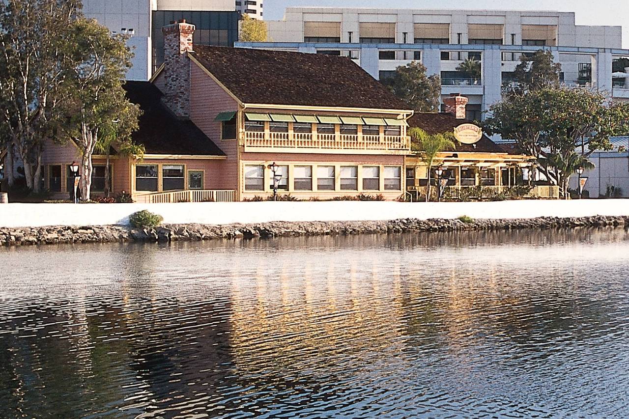 Buster's Beach House Seaport Village - Reviews, Photos & Deals 2026 ...