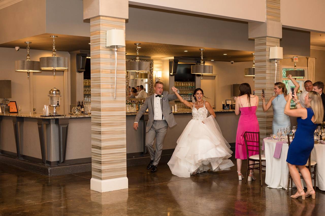 Avanti Mansion - Reviews, Photos & Deals 2026 - Buffalo, NY - WeddingWire