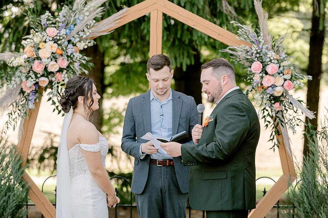 Res-Les Farms - Reviews, Photos & Deals 2026 - East Leroy, MI - WeddingWire