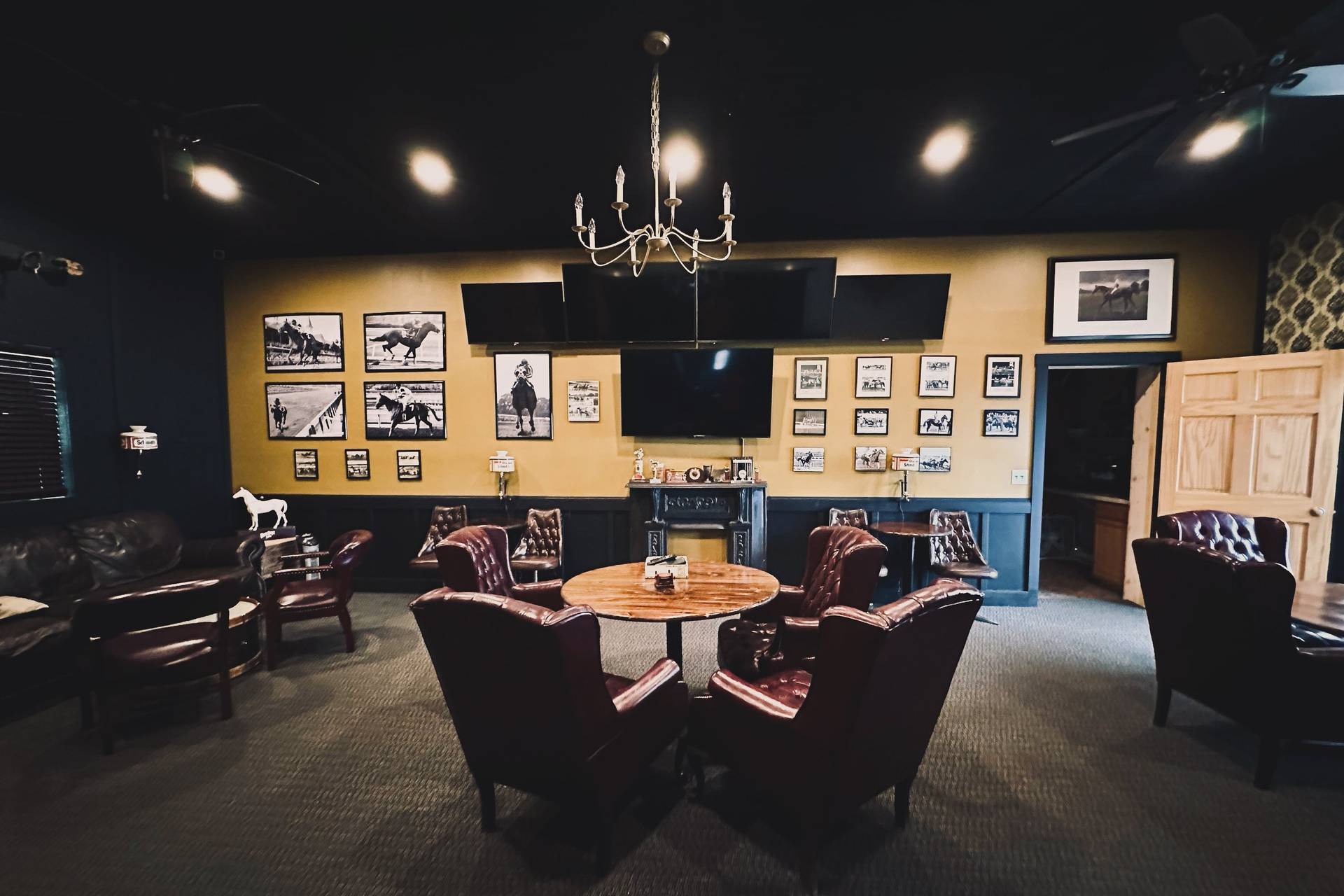 Res-Les Farms - Reviews, Photos & Deals 2026 - East Leroy, MI - WeddingWire