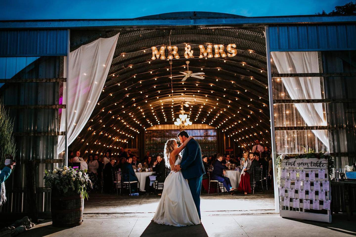 Res-Les Farms - Reviews, Photos & Deals 2026 - East Leroy, MI - WeddingWire