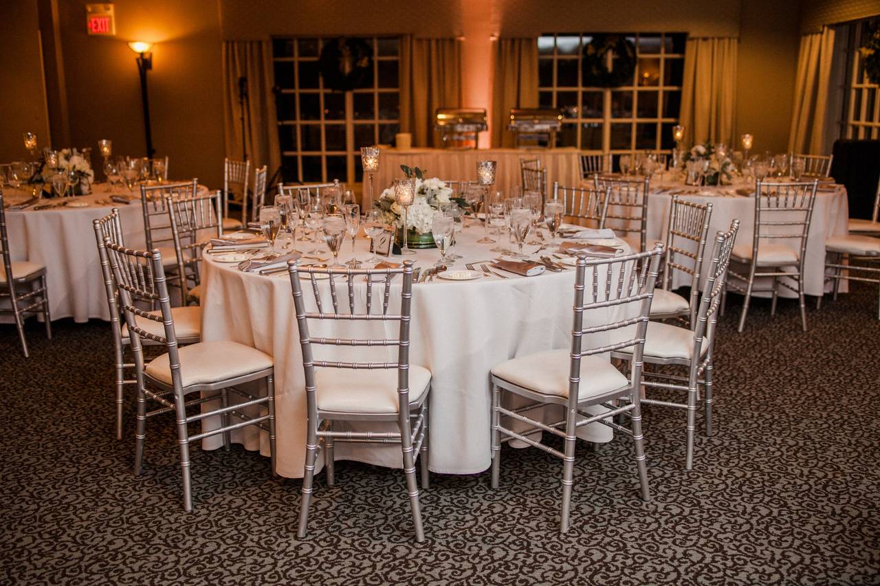 Naperville Country Club - Reviews, Photos & Deals 2026 - Naperville, IL ...