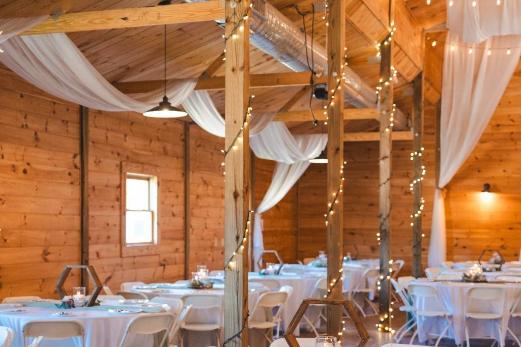The Ole Oak Barn Wedding and Event Venue - Reviews, Photos & Deals 2026 ...