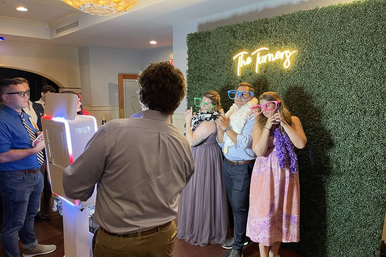 MD Mojo Photo & Video Booths - Reviews, Photos & Deals 2026 - Edgewater ...