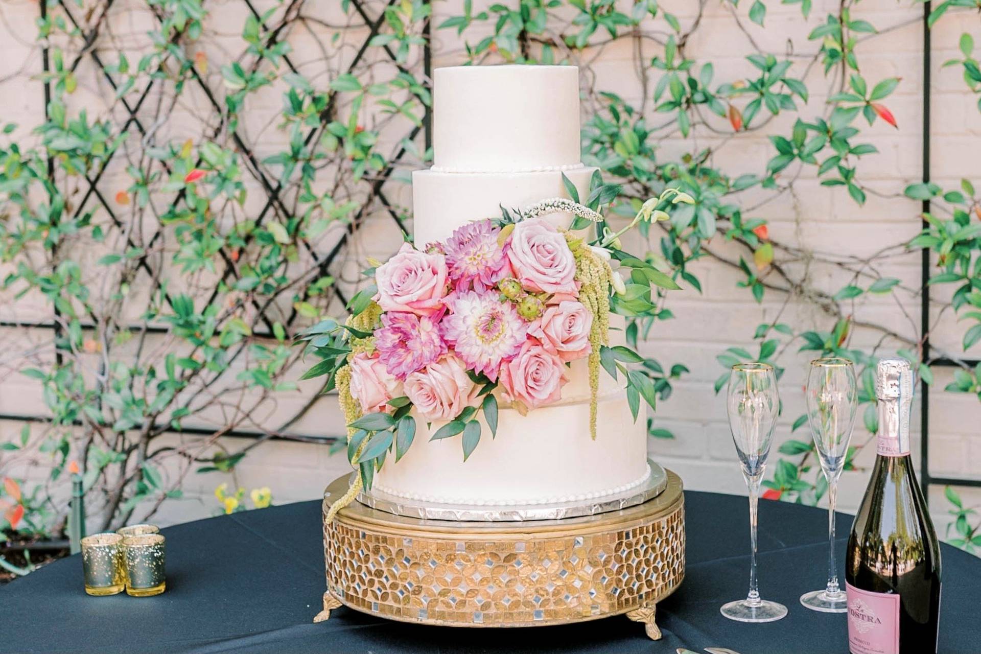 Bloom Custom Cakes - Wedding Cake - Beaufort, SC - WeddingWire