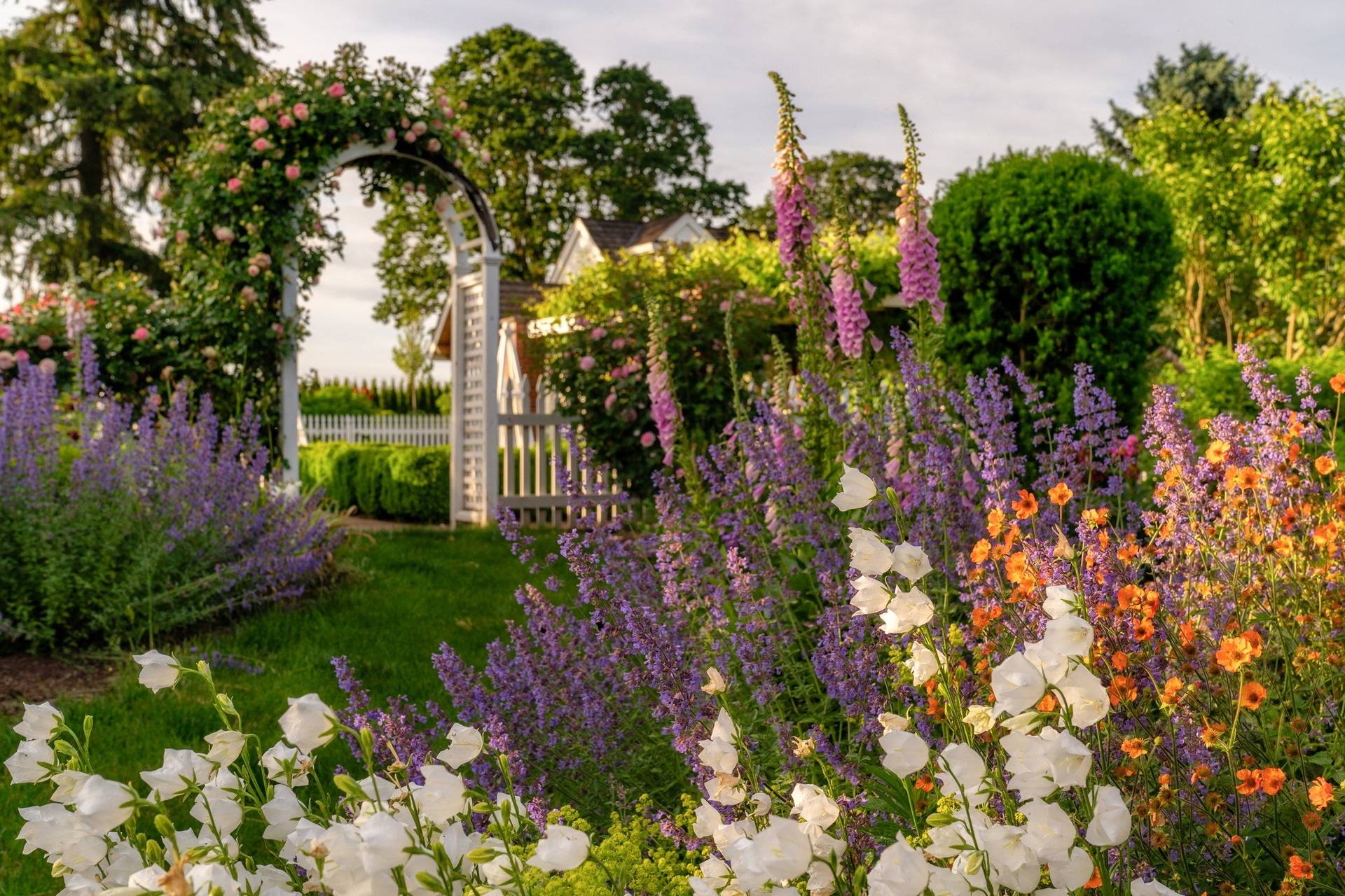 Oakwood Gardens - Reviews, Photos & Deals 2026 - Hillsboro, OR ...