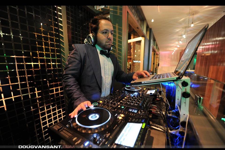 Dj Hesam (Barobax) | Wedding DJ - View 4 Reviews and 3 Pictures