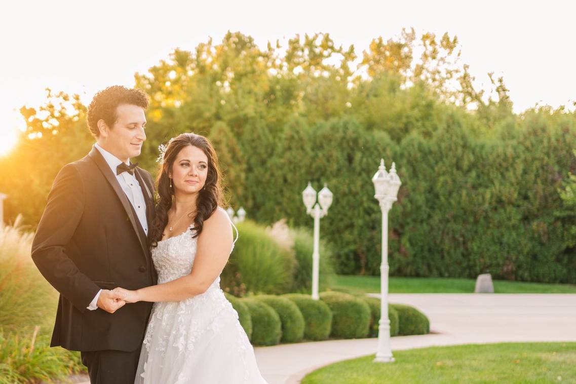 Avalon Manor Banquet Center - Reviews, Photos & Deals 2026 ...