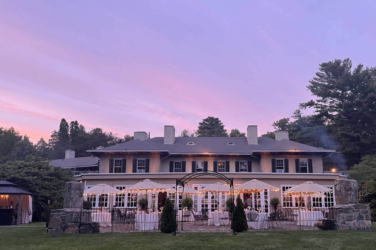 Lord Thompson Manor - Reviews, Photos & Deals 2026 - Thompson, CT ...