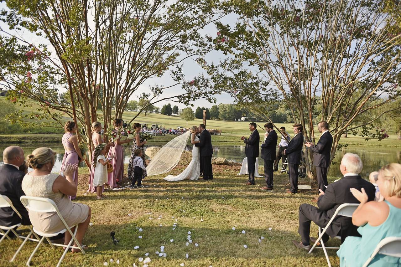Rustic & Barn Wedding Venues - WeddingWire