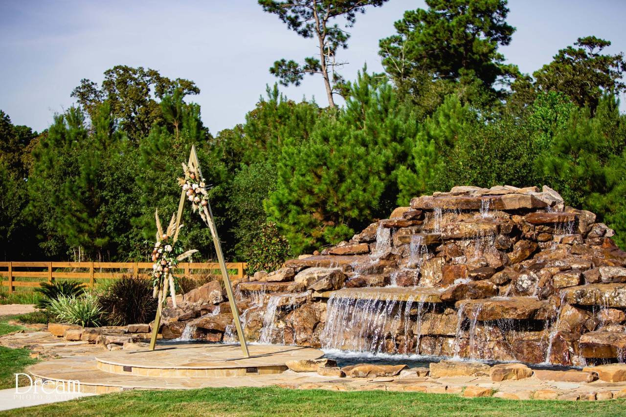 The Falls Event Venue Reviews - Waller, TX - 23 Reviews