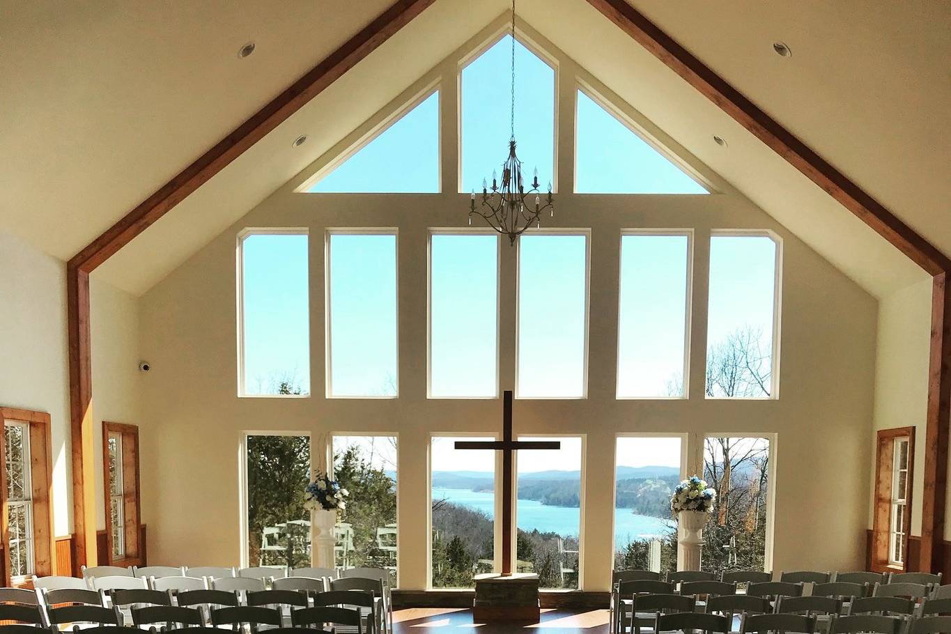 Dooley's Chapel on the Lake - Reviews, Photos & Deals 2026 - Branson ...