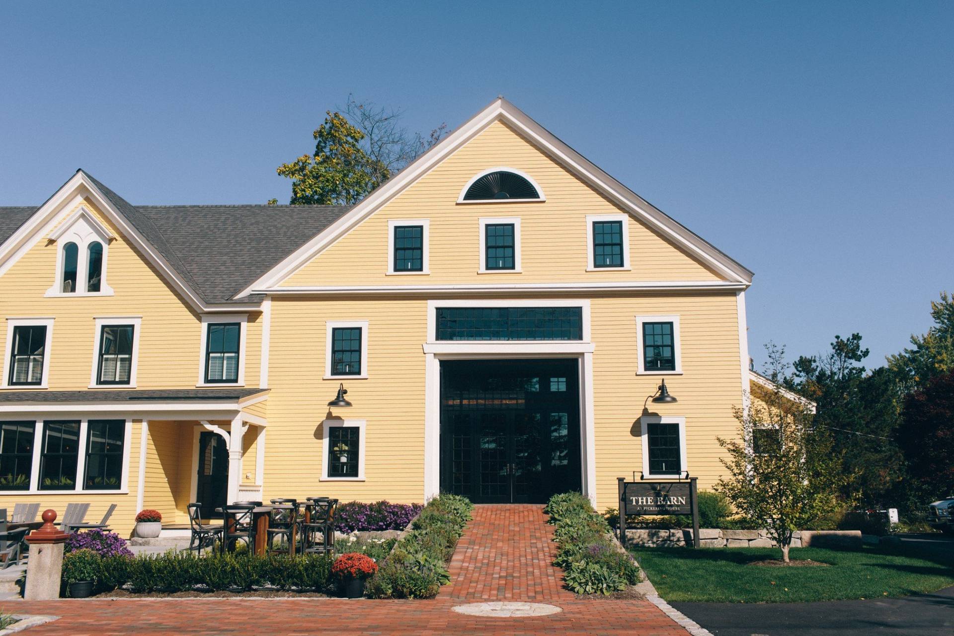 Pickering House Inn - Hotel Weddings - Wolfeboro, NH - WeddingWire