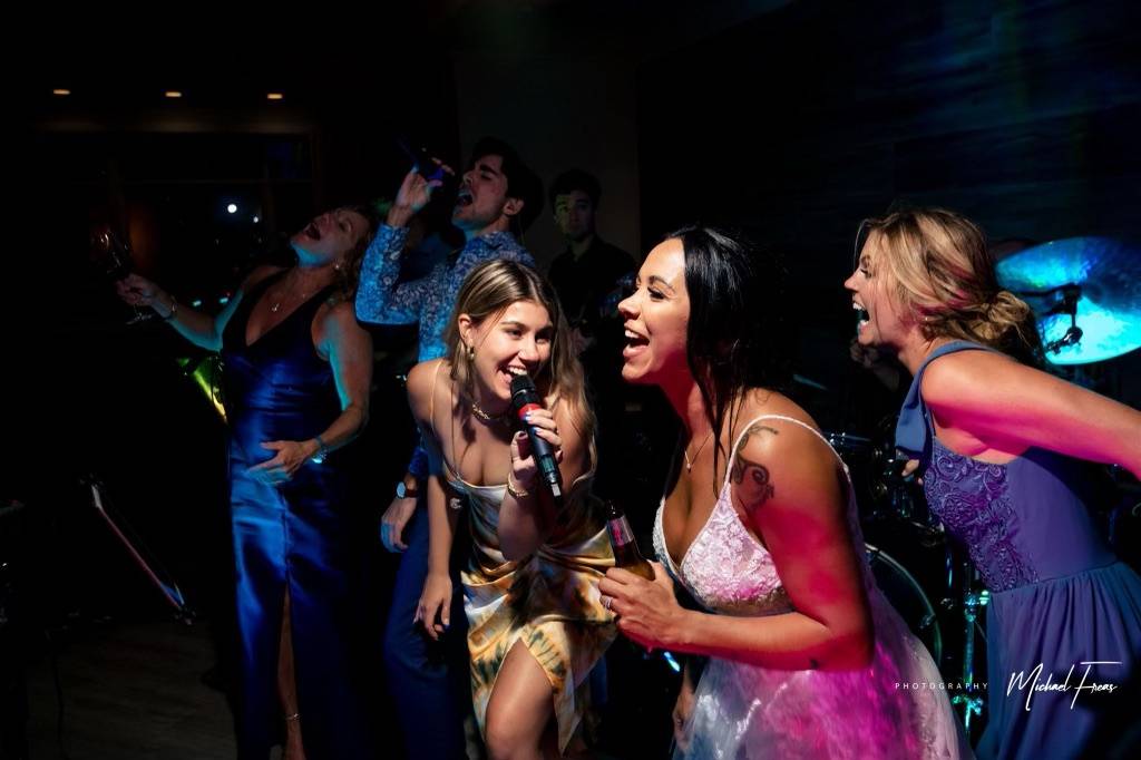 The Best Wedding Music and Live Bands - WeddingWire