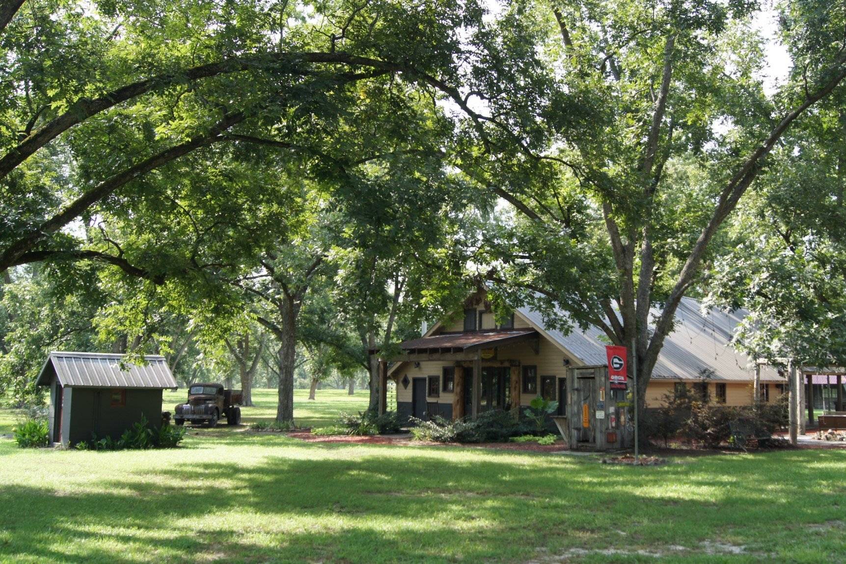 The Fritz Farm - Reviews, Photos & Deals 2026 - Cordele, GA - WeddingWire