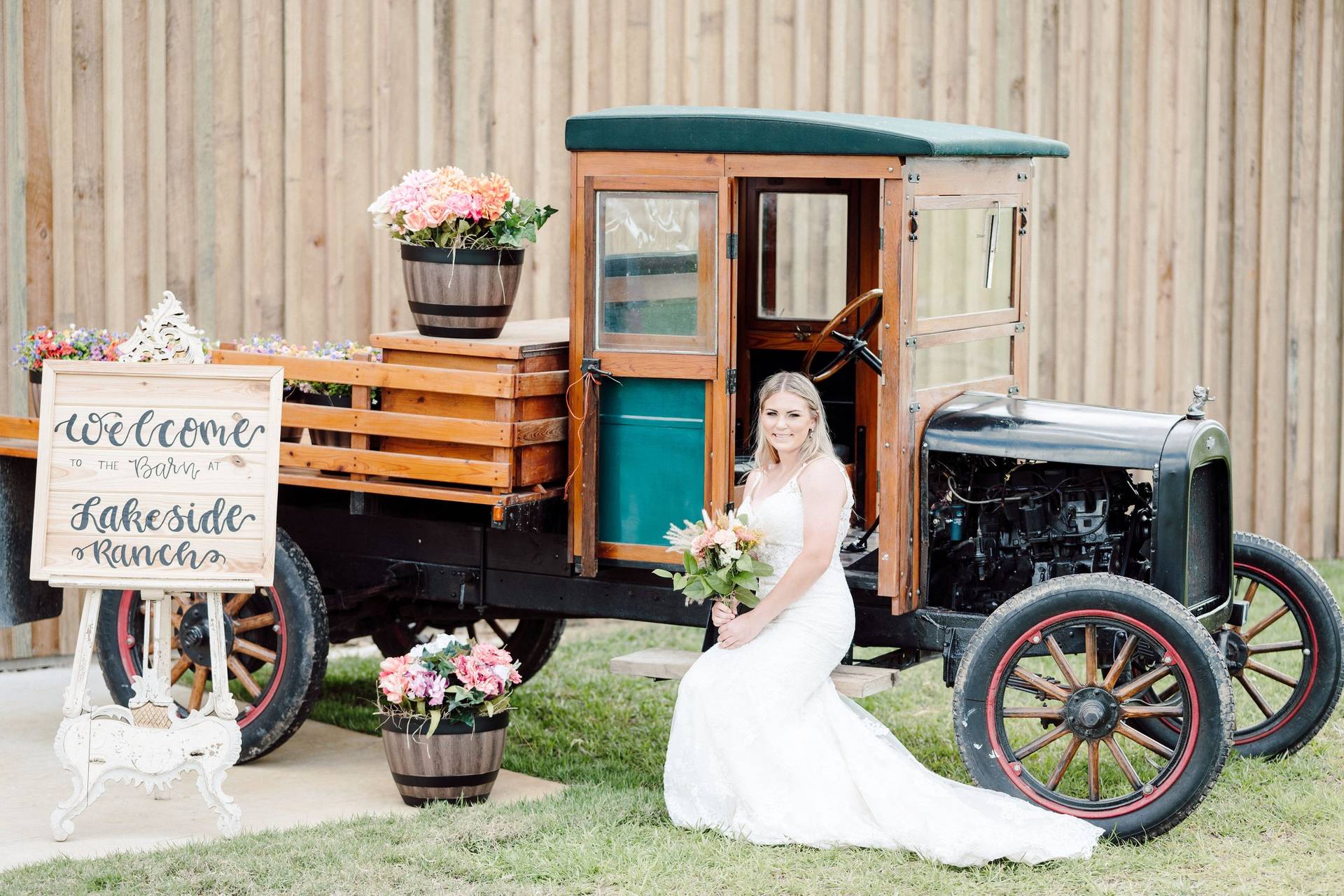 The Barn at Lakeside Ranch - Reviews, Photos & Deals 2026 - Hawthorne ...