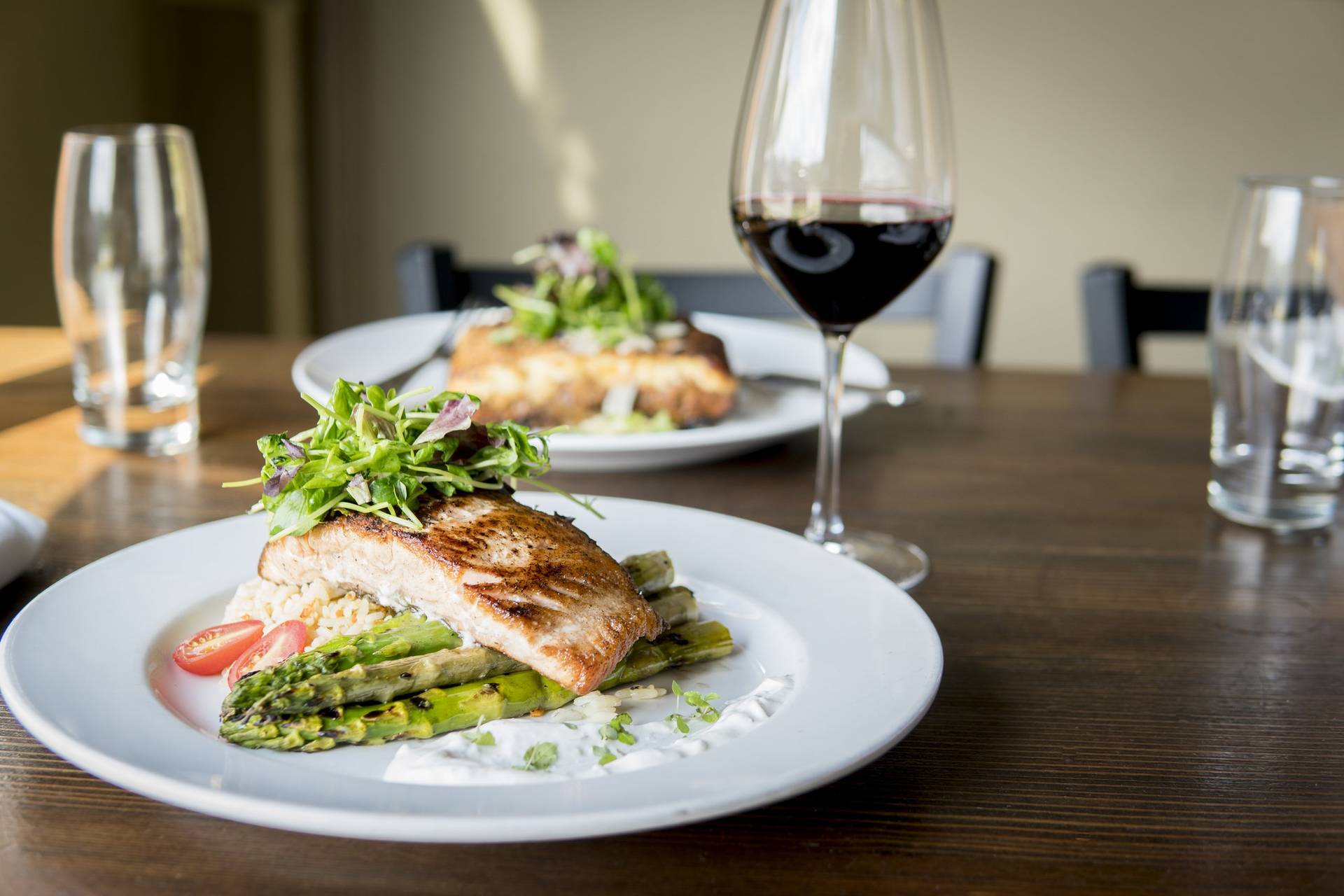Anna's Harborside Grille - Reviews, Photos & Deals 2026 - Plymouth, MA ...