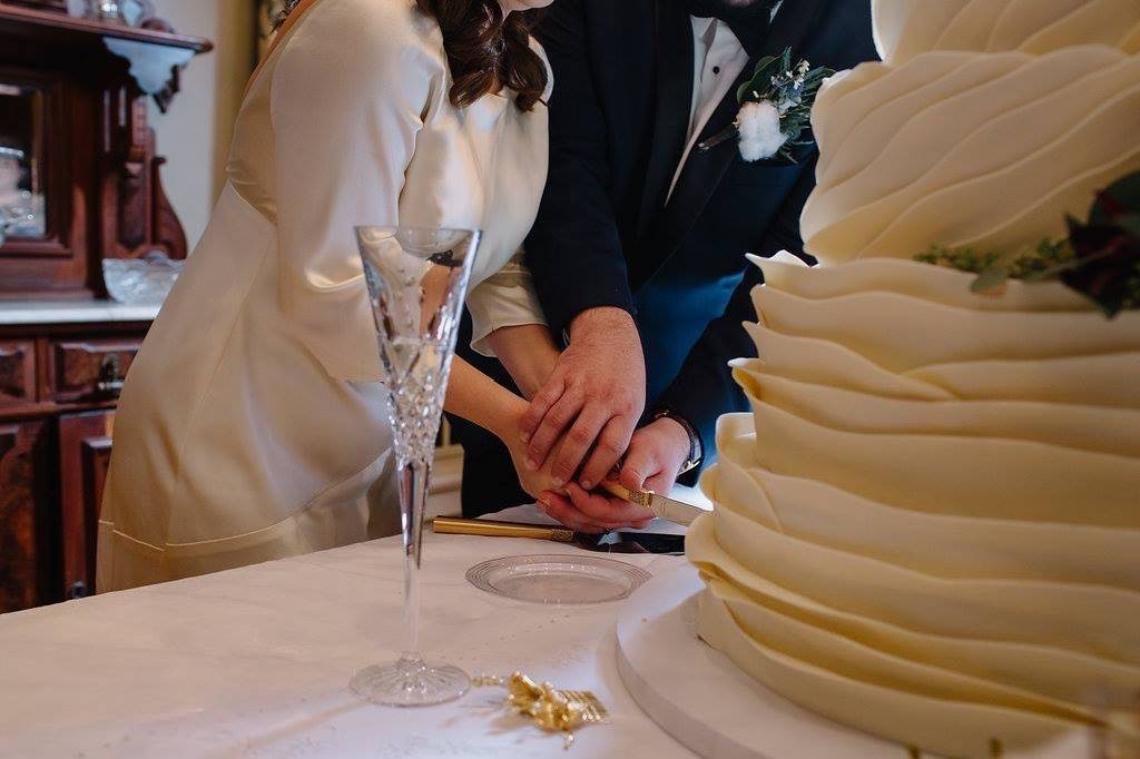 Caro's cakes - Wedding Cake - Houma, LA - WeddingWire
