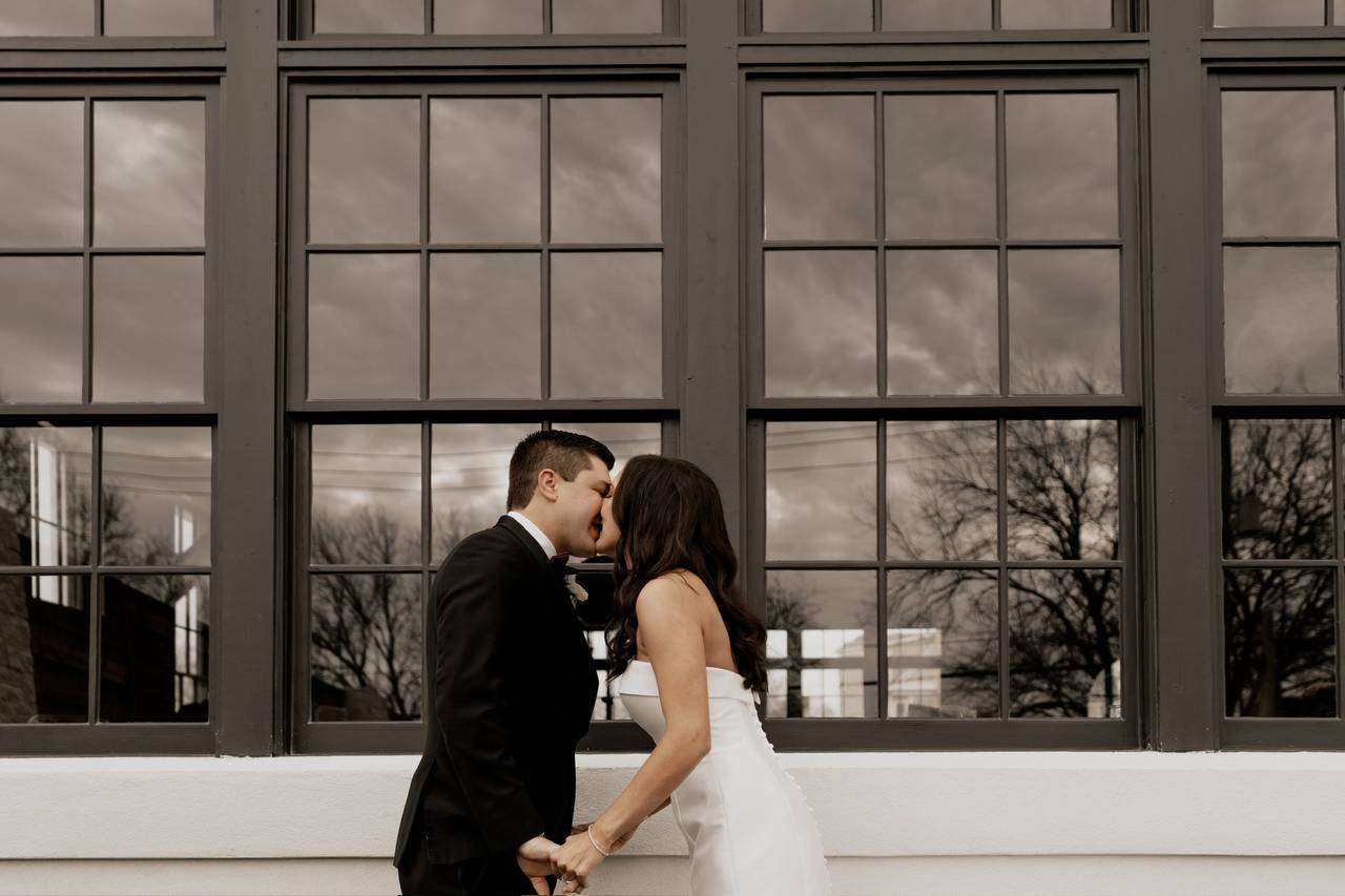 The Graily - Reviews, Photos & Deals 2026 - Waxahachie, TX - WeddingWire