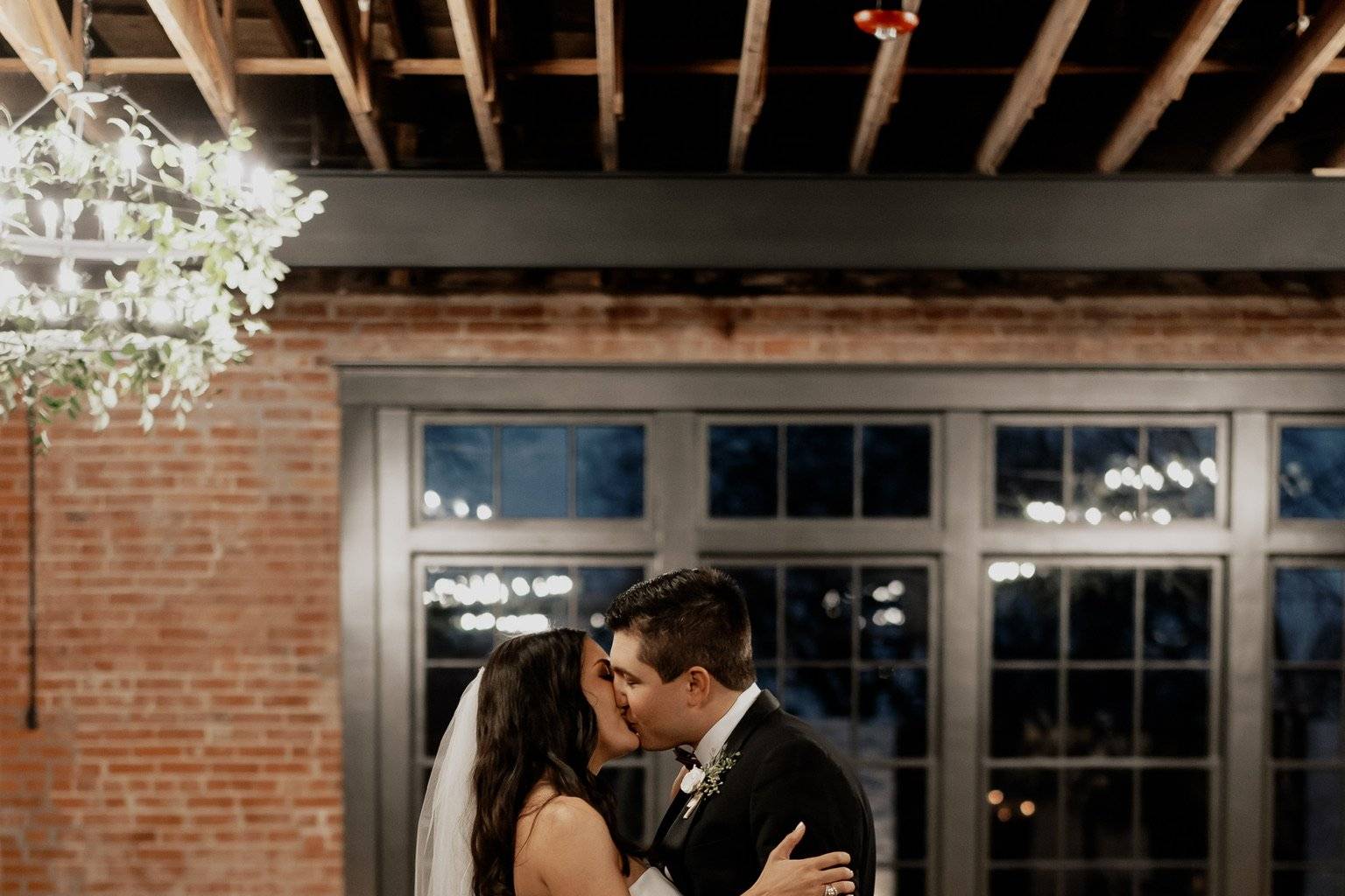 The Graily - Reviews, Photos & Deals 2026 - Waxahachie, TX - WeddingWire