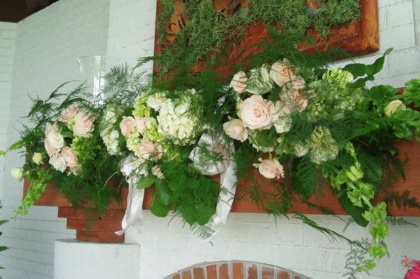 The Flower Cupboard - Wedding Florists - Williamsburg, VA - WeddingWire